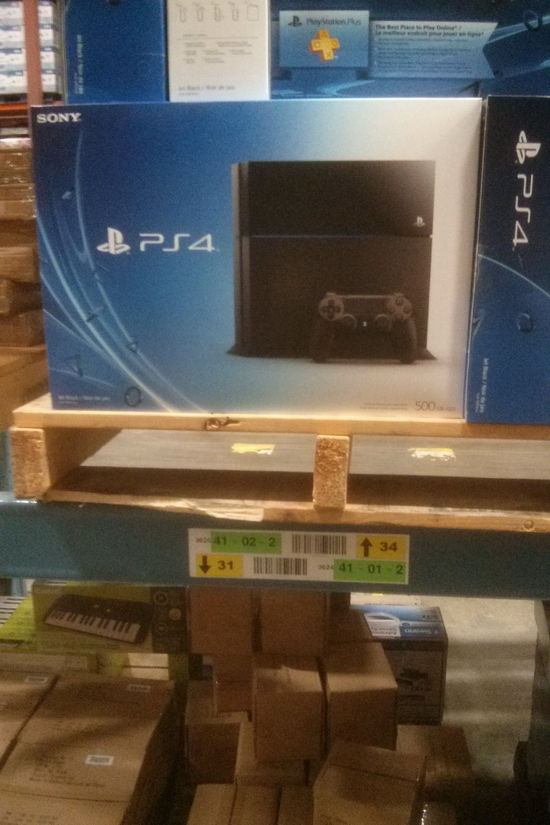 PS4已经送到零售商仓库 包装盒曝光 _17173单机站_中国游戏第一门户站