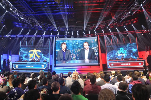 S3世界总决赛：FNC对阵C9赛前现场图片_17173英雄联盟专区_中国游戏第一门户站