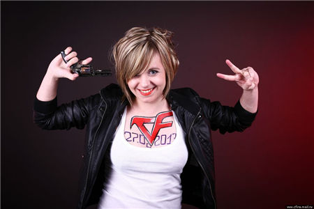 穿越火线国外CFer一览无余 丰满火辣至极_穿越火线_17173.com中国游戏门户站